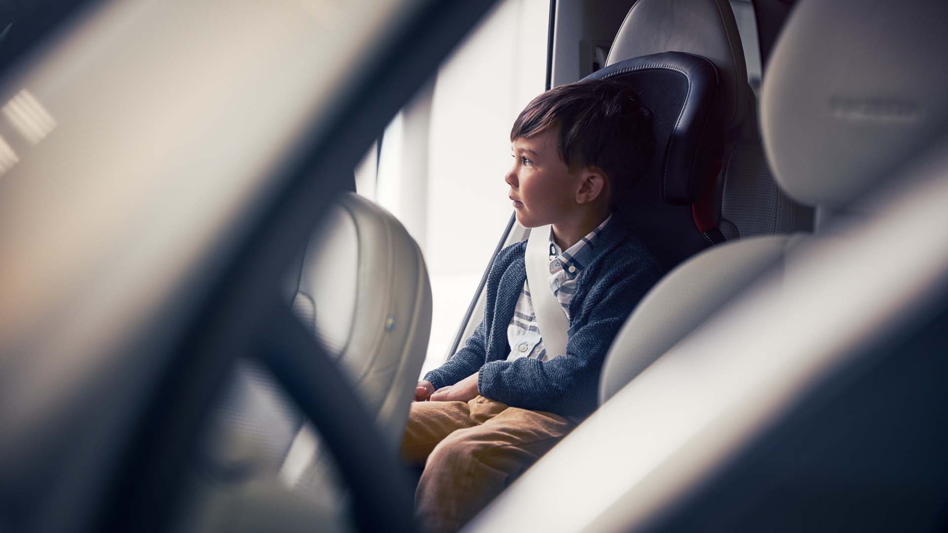 Barn i bil - Vår guide till att välja bilbarnstol - CarPay